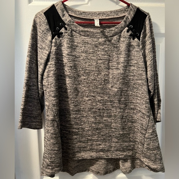 PerSeption Concept | Tops | Perseption Concept Large Beautiful ...